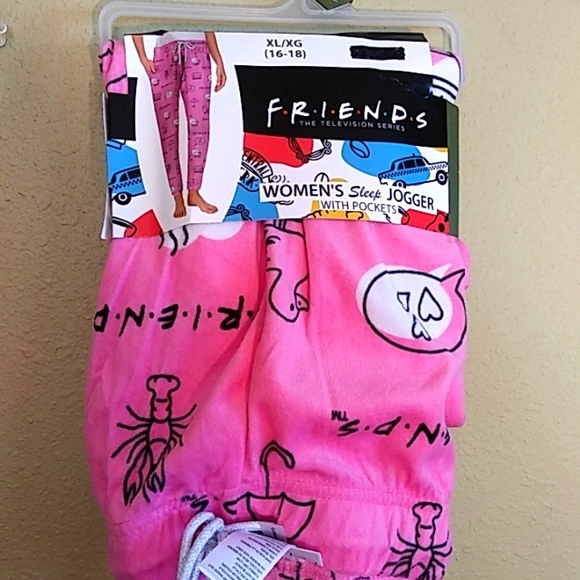 FRIENDS | Intimates & Sleepwear | Friends Tv Show Nwt Womens Fleece ...